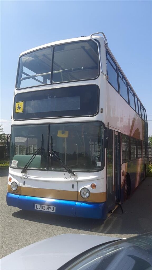 DAF dvospratni autobus