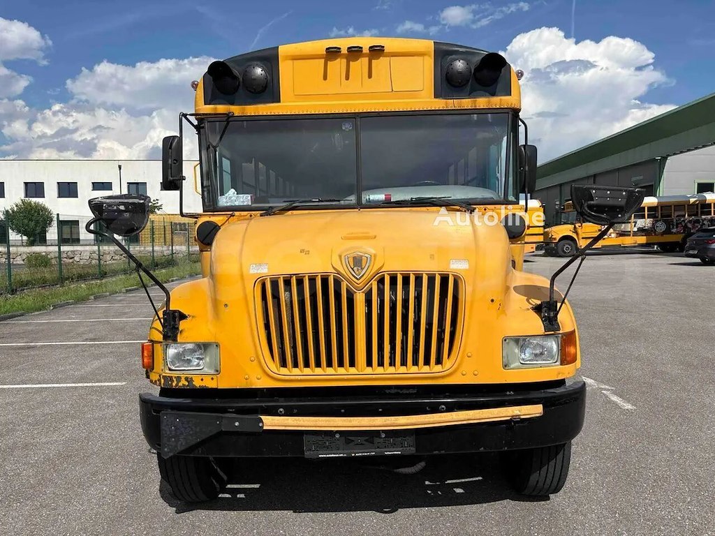 International IC3S530 školski autobus