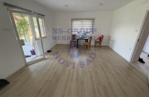Prodajem Kuću, Rumenka