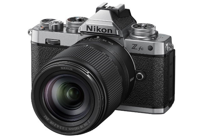 NIKON Z fc + Z 18-140 VR