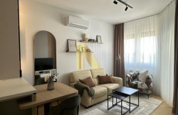 Jednoiposoban stan 35 m², Grbavica, Novi Sad, 5/6 sprat