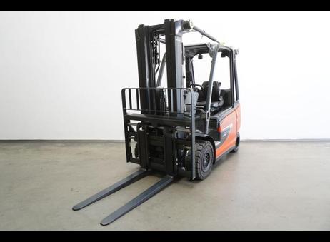 Dizel viljuškar Linde E 30 1252
