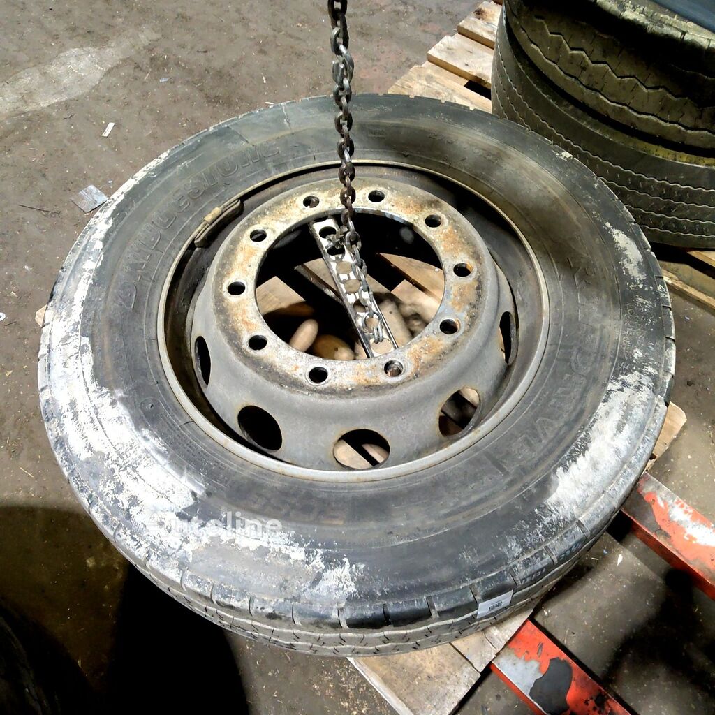 Bridgestone 275/70 R22.5 točak za MAN