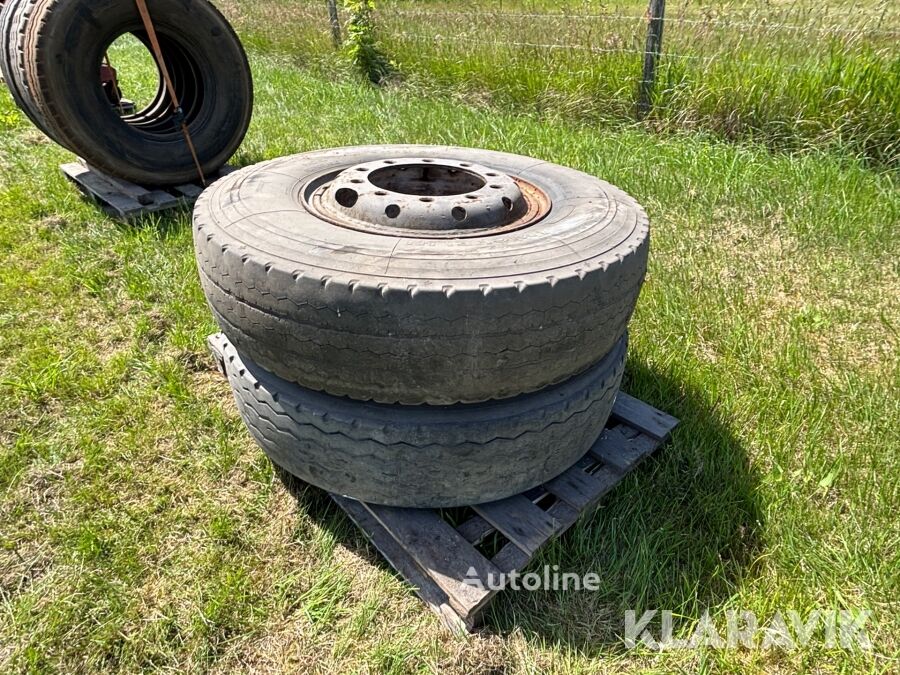 Prodaje se Michelin Lastbilsdäck med fälg Michelin 11.00R20 - 2st gumu za kamione na aukciji