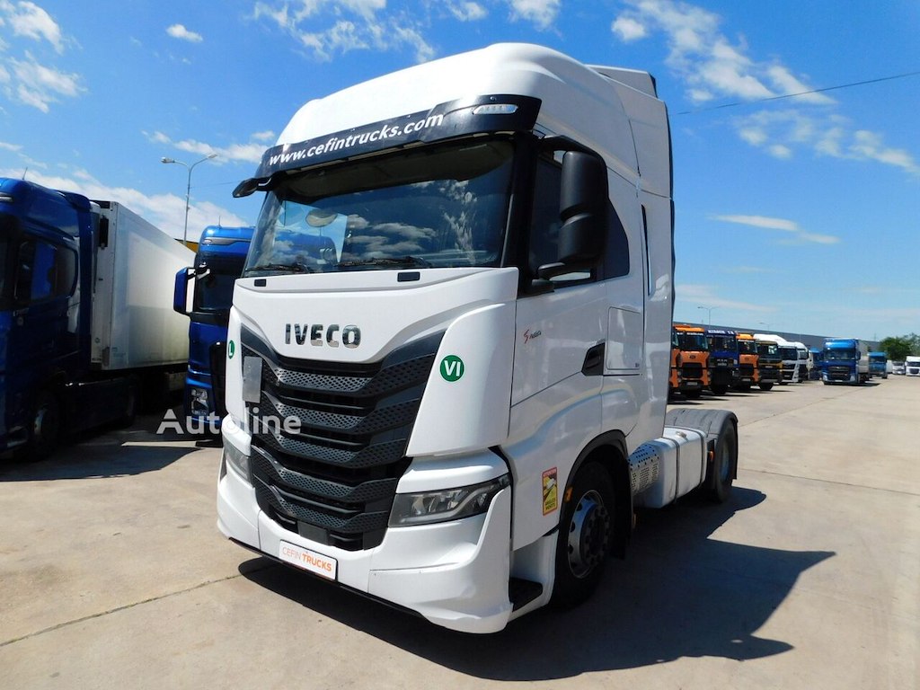 IVECO As440stp tegljač