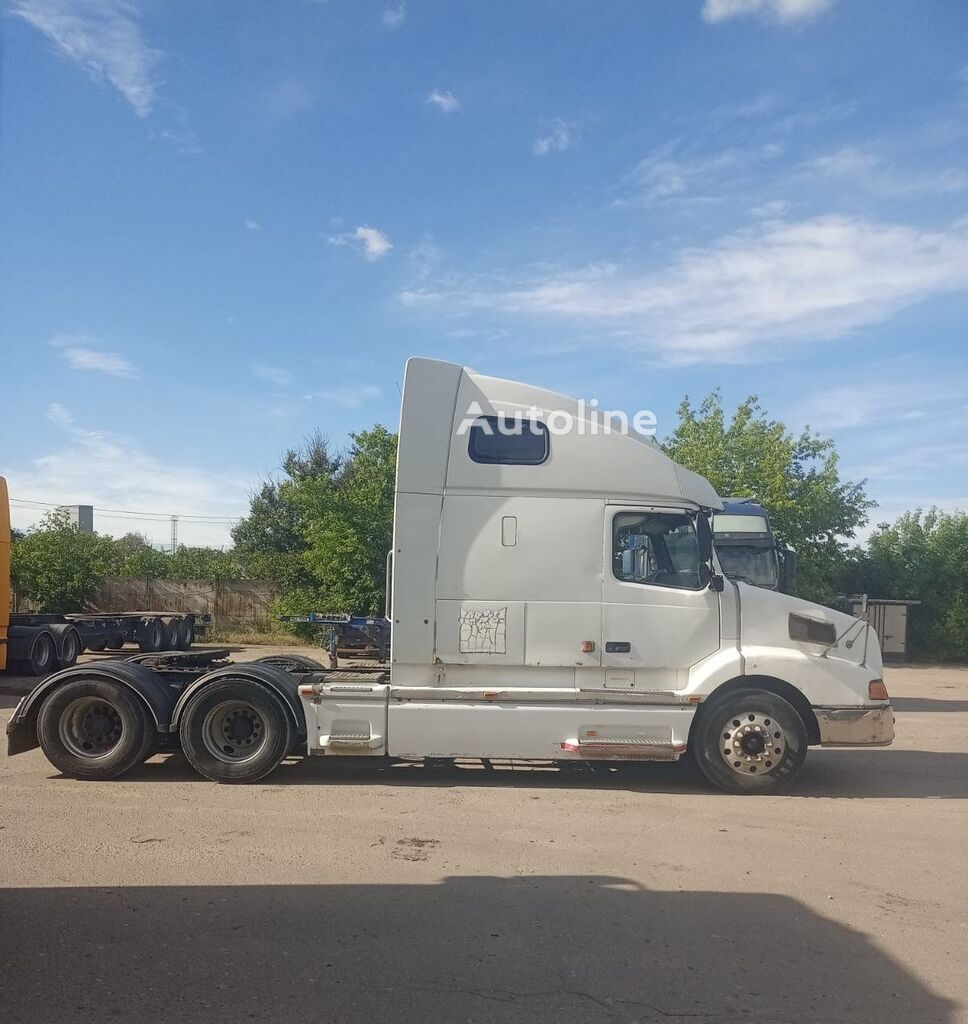 Volvo VNL 64 tegljač