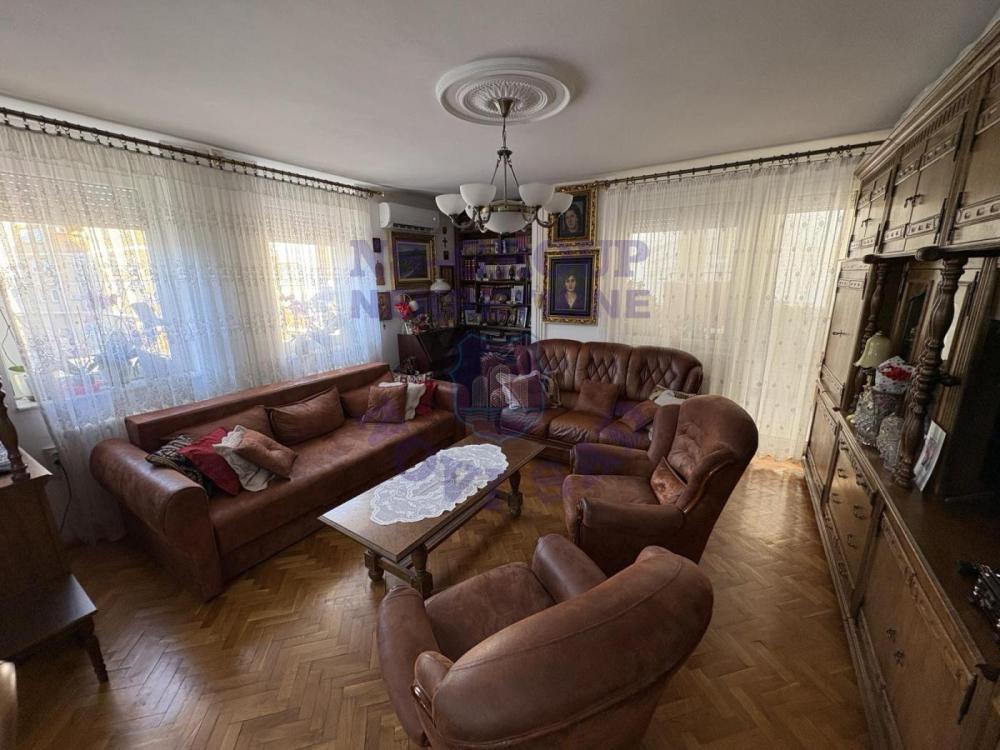 Troiposoban stan na prodaju, 104m2, 257.500€