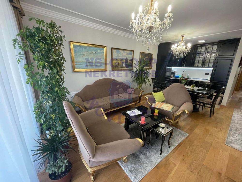 Trosoban stan na prodaju, 72m2, 329.600€