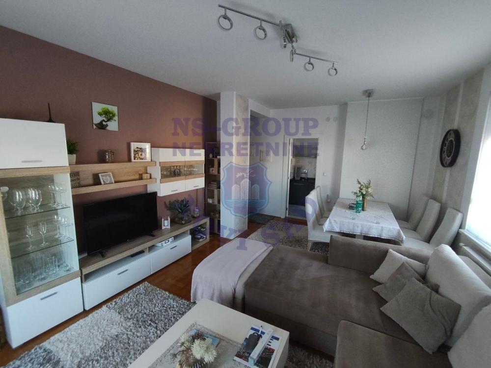 Trosoban stan na prodaju, 75m2, 286.200€