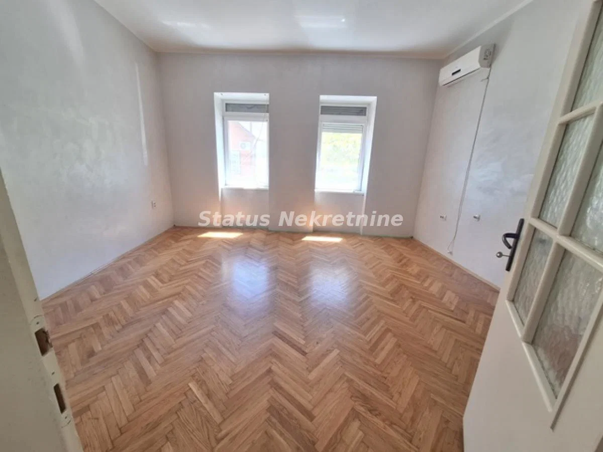 Dvosoban stan za izdavanje, Salajka, Novi Sad, 60m², 300 €/mes