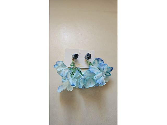 Statement blue layered flowers dangle minđuse, novo