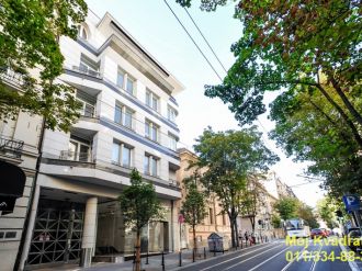 2.500m² 12.000.000€
Beograd, Vračar, Centar (Vračar), Resavska