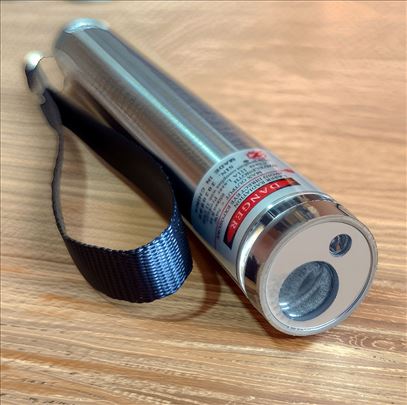 Novo: 2 u 1 LED lampa sa laserom – metalno kućište