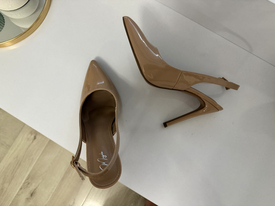 Nude sandale