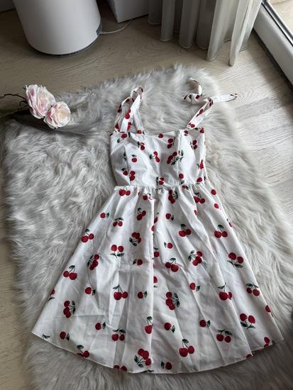 Cherry dress    S/M prelepa atraktivna letnja