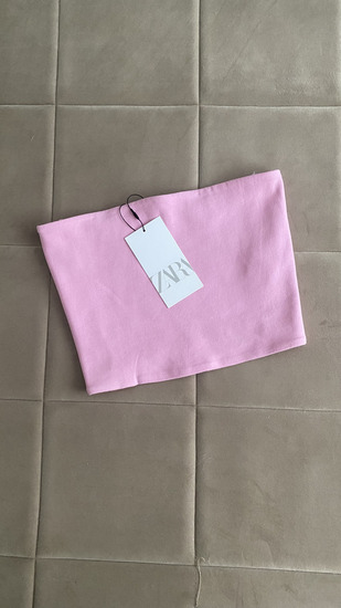 Zara top Nov sa etiketom