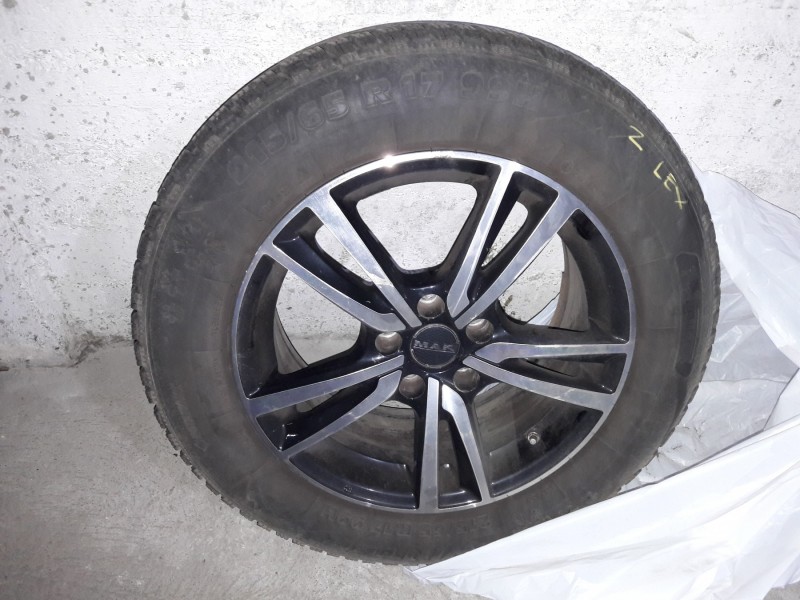 4 točka sa zimskim gumama 215 65 R17