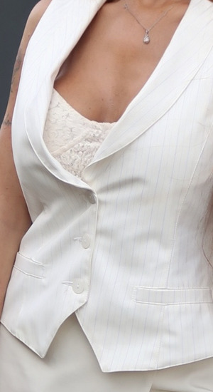 Elegantan beli prsluk
