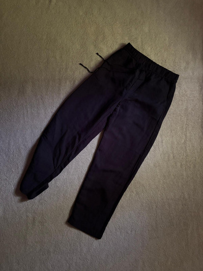 H&M crne lanene pantalone