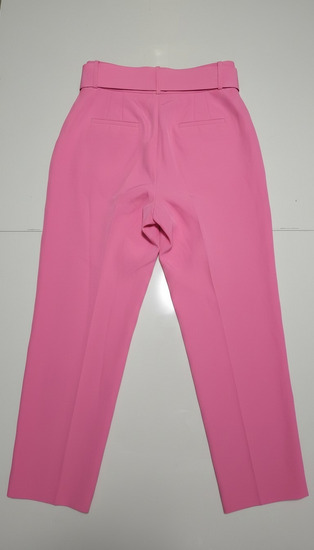 Zara pantalone. Nove