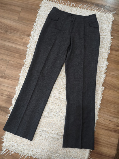 Pantalone na ivicu - 38 veličina - SNIŽENO❗
