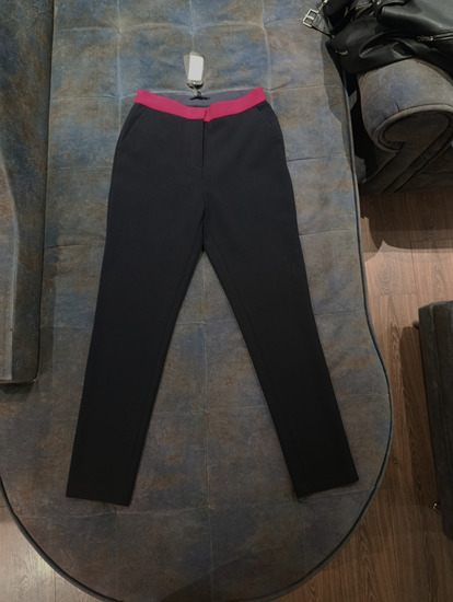 Original Armani Exchange pantalone sa etiketom