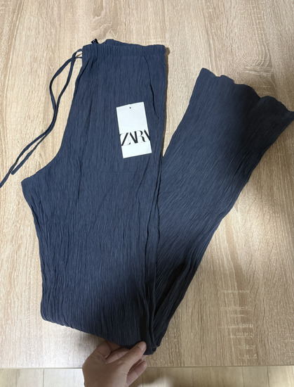 Zara pantalone