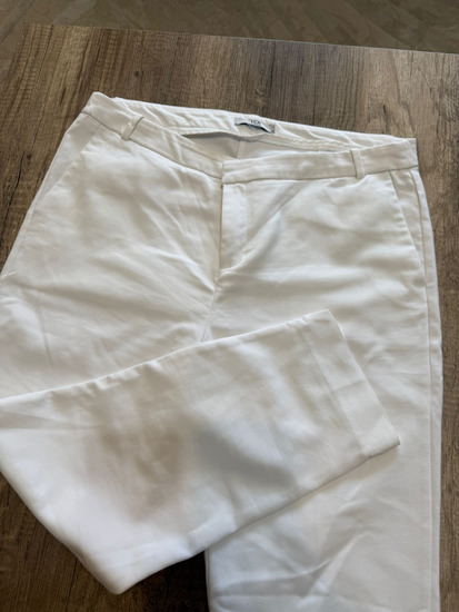 bele pantalone