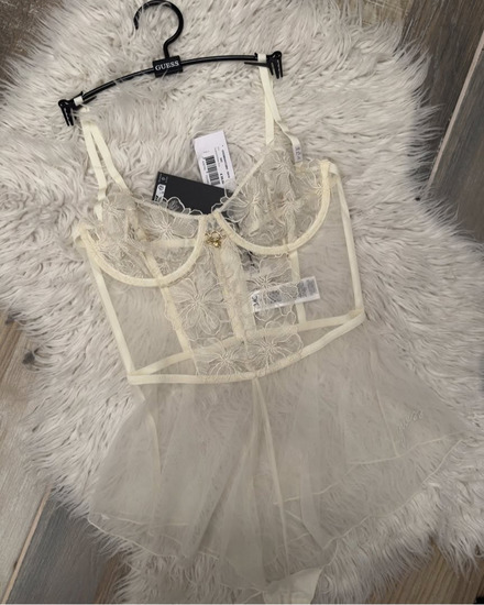 Guess body