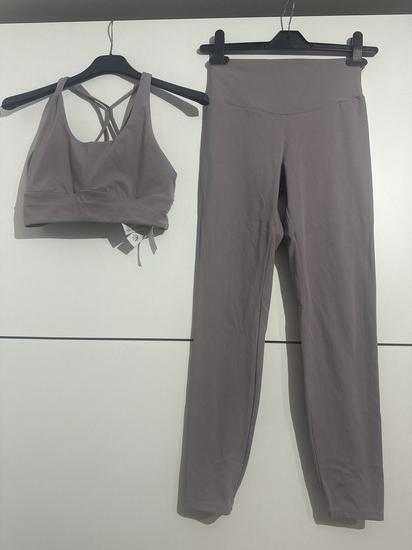 Oysho komplet snizen 3000