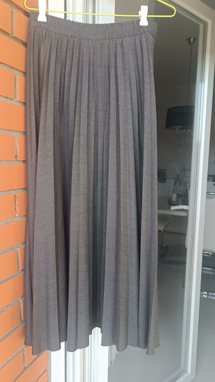 Zara plisirana suknja nova