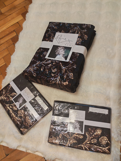 Kylie Minogue “Lazzaro Black” – King Size