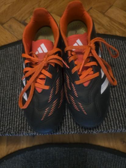 Adidas predator patike za fudbal