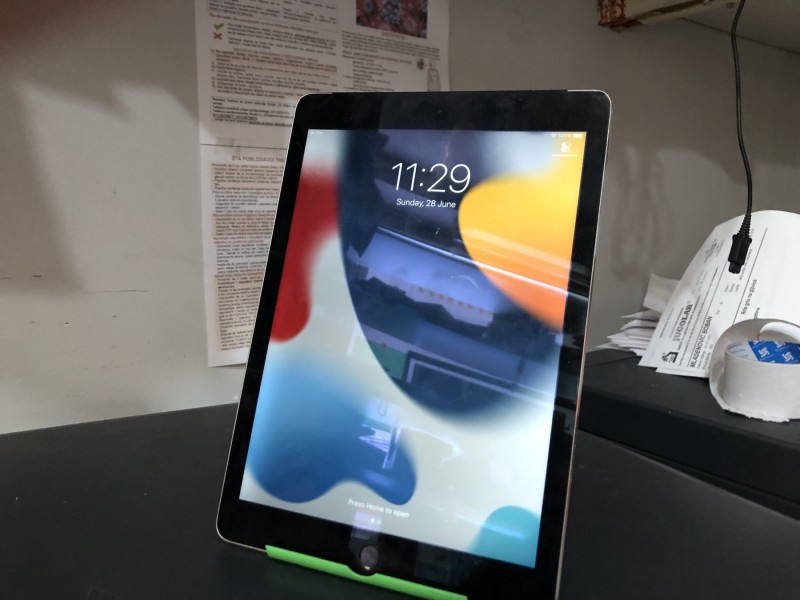 iPad Air 2nd 64GB Space Gray Br.G24