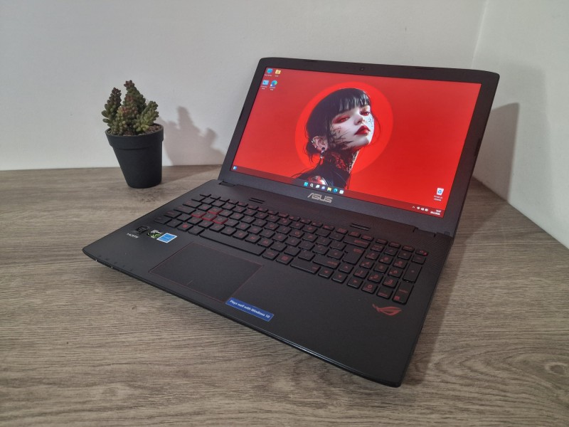 ASUS ROG - i7 4720HQ - 128GB m.2 - 750HDD - GTX 950