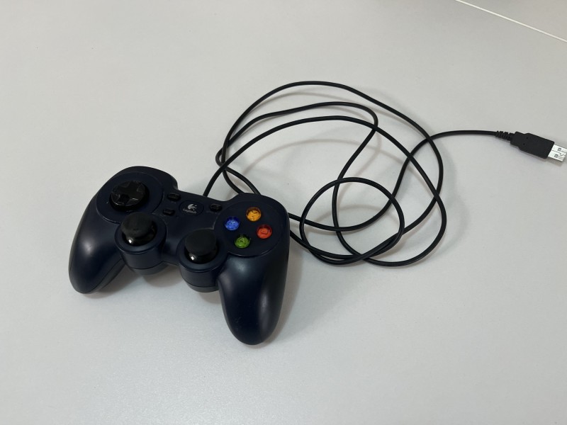 Dzojstik logitech PC