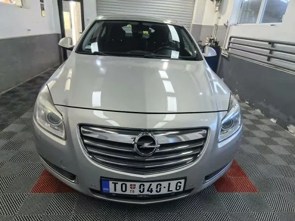 OPEL INSIGNIA 2.0CDTI