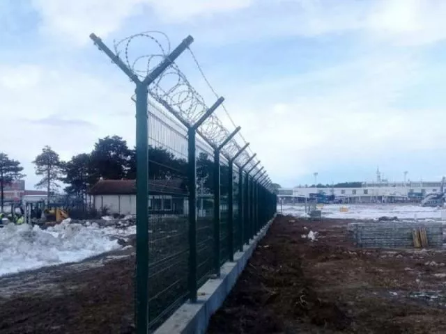 OGRADA OD BODLJIKAVE ŽICE