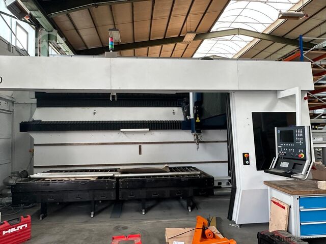 Mašina za lasersko sečenje
TRUMPF TruLaser Cell 7040