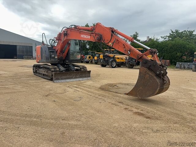 Lančani bager
Hitachi ZX135US-5B