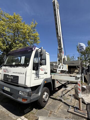 Auto-dizalica montirana na kamionu
MAN/ Klaas K 28-35 TS