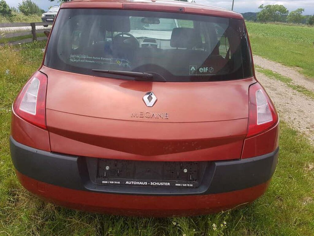 ZADNJI BRANIK MEGAN 2 ZA RENAULT MEGANE