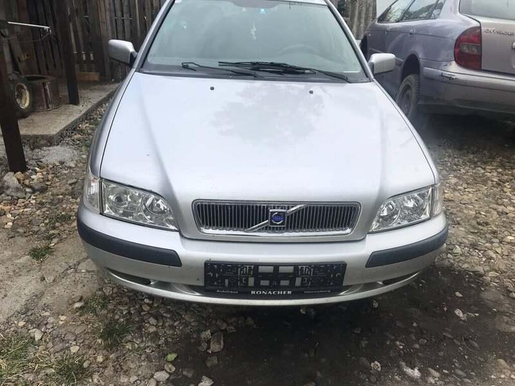 PREDNJI BRANIK ZA VOLVO S40