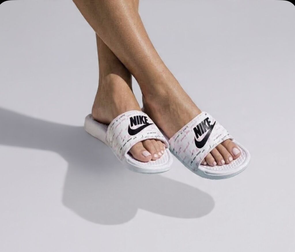Nike ženske papuče – klizači - Model: klasične sportske papuče sa