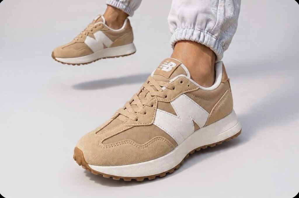 New Balance patike – bež/bele - Model inspirisan retro trkačkim
