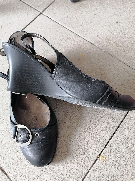 Ženske crne cipele na punu petu - Model: slingback sa otvorenom petom