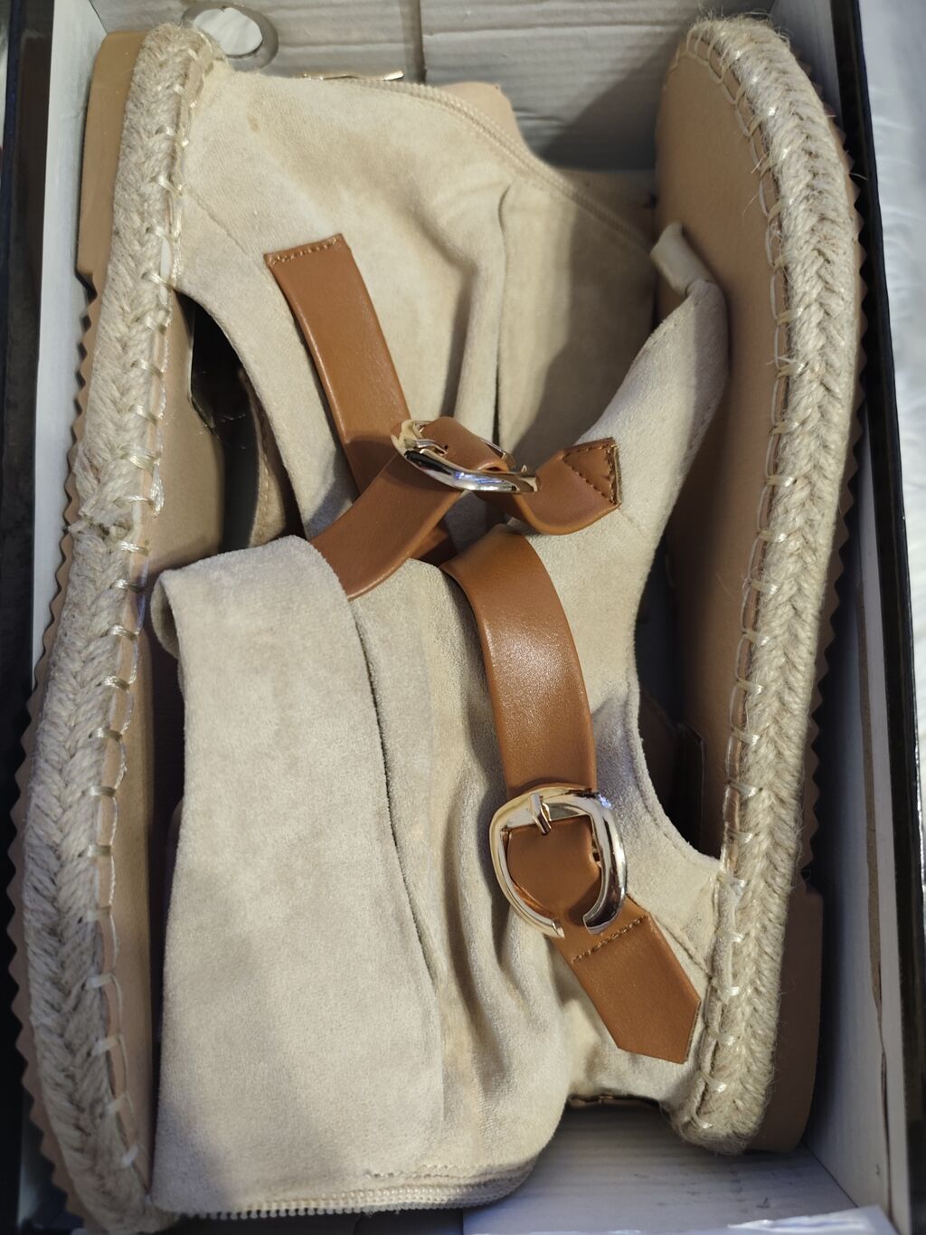Ženske letnje sandale – bež - Model: ravne sandale/espadrile sa