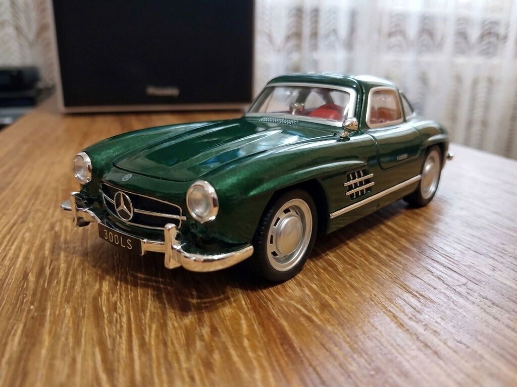 Da li ste ljubitelj klasičnih automobila ili tražite savršen poklon?