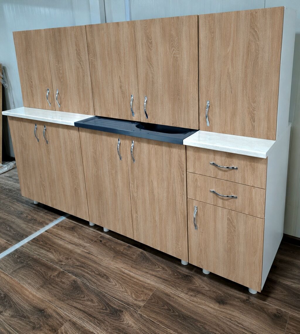 Kuhinja 2m sa 2 fioke Dimenzije: sirina 200 visina 85/60 dubina 60/30