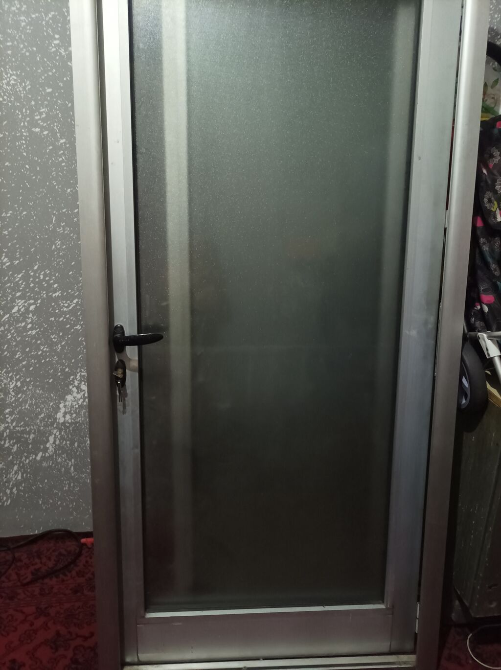 Aluminijumska staklena vrata sa mat staklom - Materijal